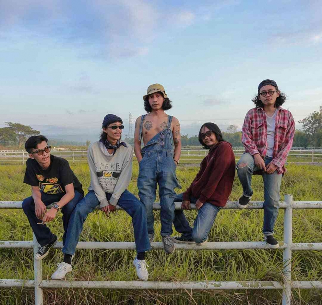 Foto Artikel Mengulas Lagu Lagu The Kick Band Asal Yogyakarta Lebih Tepatnya Kota Gede