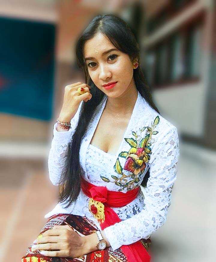 Foto Artikel Mengenal Ciri Khas Pakaian Adat Bali