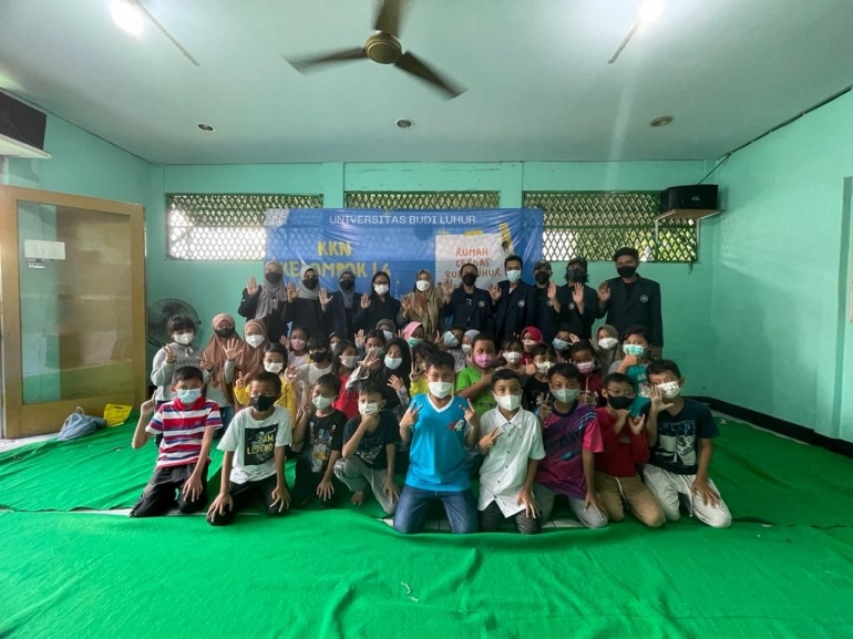 Mahasiswa Universitas Budi Luhur Membangun Rumah Cerdas Berbudi Luhur ... Mahasiswa Universitas Budi Luhur Membangun Rumah Cerdas Berbudi Luhur ...