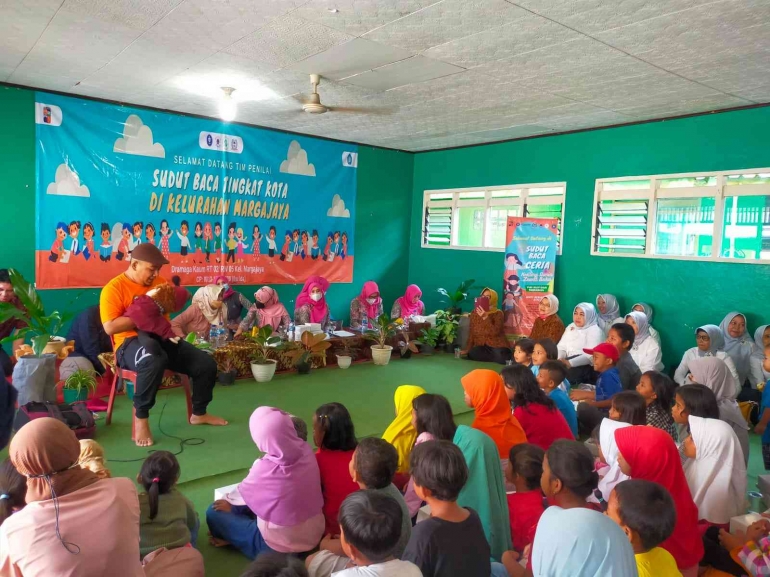 Mahasiswa KKN-T IPB Berhasil Menghantarkan Sudut Baca Ceria Margajaya ... Mahasiswa KKN-T IPB Berhasil Menghantarkan Sudut Baca Ceria Margajaya ...