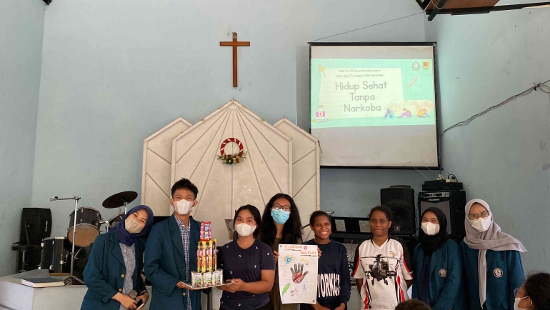 Mahasiswa KKN Undip Sampaikan Pendidikan Anti-Narkoba kepada Anak-anak ... Mahasiswa KKN Undip Sampaikan Pendidikan Anti-Narkoba kepada Anak-anak ...