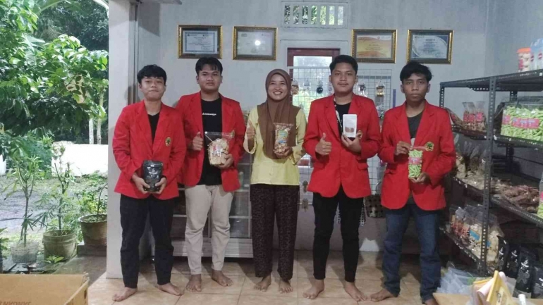 Pelatihan Digitalisasi Memajukan UMKM Desa Papungan, Mensejaterahkan ... Pelatihan Digitalisasi Memajukan UMKM Desa Papungan, Mensejaterahkan ...