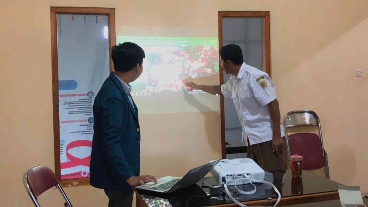 Foto Artikel : Sebagai Upaya dari Mitigasi Bencana, Mahasiswa KKN Undip ... Foto Artikel : Sebagai Upaya dari Mitigasi Bencana, Mahasiswa KKN Undip ...