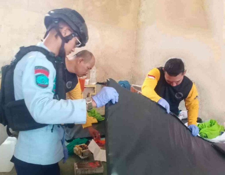Komitmen Zero Halinar, Lapas Narkotika Nusakambangan Rutin Geledah ... Komitmen Zero Halinar, Lapas Narkotika Nusakambangan Rutin Geledah ...