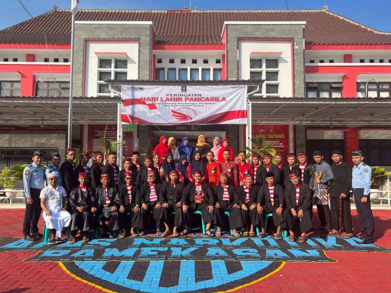 Lapas Narkotika Kelas Iia Pamekasan Gelar Upacara Hari Lahir Pancasila