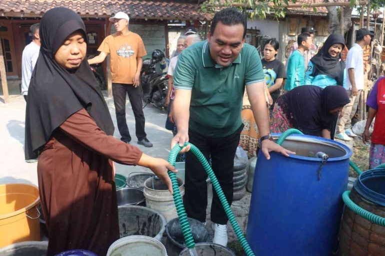 Krisis Air Bersih Alumni Ipdn Salurkan 31 Tangki Untuk Desa Terdampak