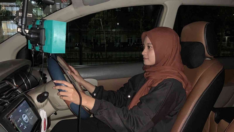 Mahasiswa UMY Ciptakan Alat Pendeteksi Kantuk bagi Pengendara Bermotor ... Mahasiswa UMY Ciptakan Alat Pendeteksi Kantuk bagi Pengendara Bermotor ...