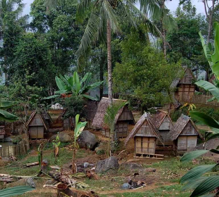 Leuit: Lumbung Tradisional Masyarakat Sunda - Kompasiana.com Leuit: Lumbung Tradisional Masyarakat Sunda - Kompasiana.com
