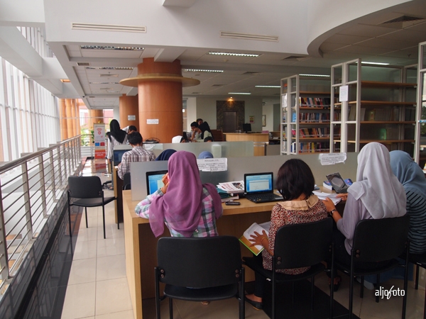 Megah dan Cantiknya Perpustakaan Soeman HS Pekanbaru Halaman all ... Megah dan Cantiknya Perpustakaan Soeman HS Pekanbaru Halaman all ...