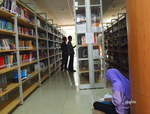 Megah dan Cantiknya Perpustakaan Soeman HS Pekanbaru Halaman 1 ... Megah dan Cantiknya Perpustakaan Soeman HS Pekanbaru Halaman 1 ...